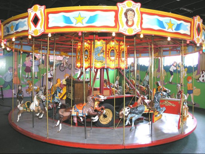 Allan Herschell Kiddie Carousel – SOLD | AntiqueCarousels.com