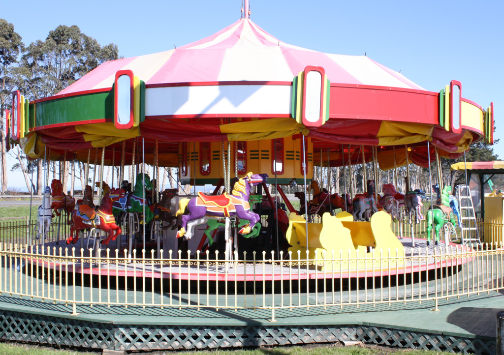 Vintage 1947 Allan Herschell Carousel – gone | AntiqueCarousels.com
