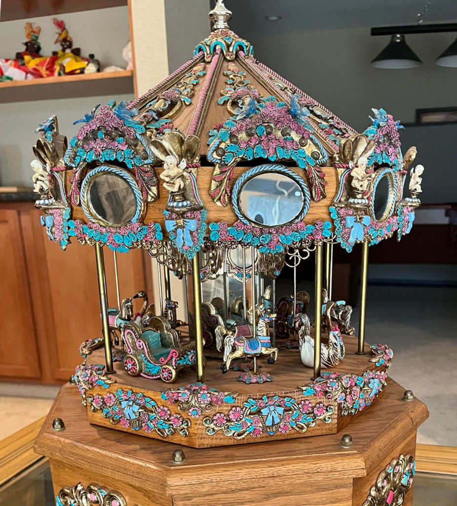 Limited Edition Ron Lee Miniature Carousel | AntiqueCarousels.com